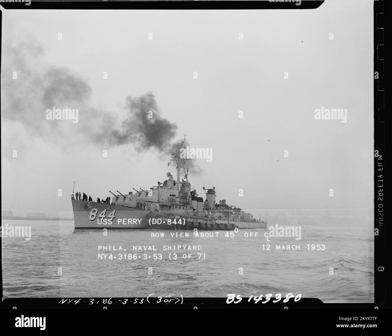 DD-844 Perry , Ships, Naval Vessels, Boats, Naval History, Navy Stock ...