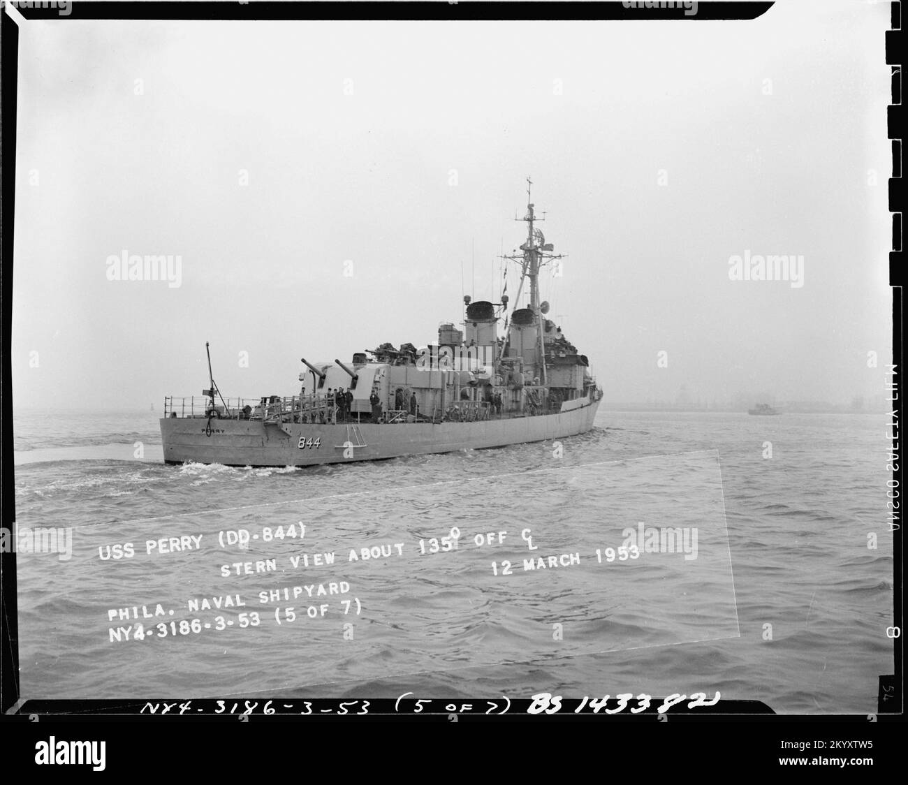 DD-844 Perry , Ships, Naval Vessels, Boats, Naval History, Navy Stock ...