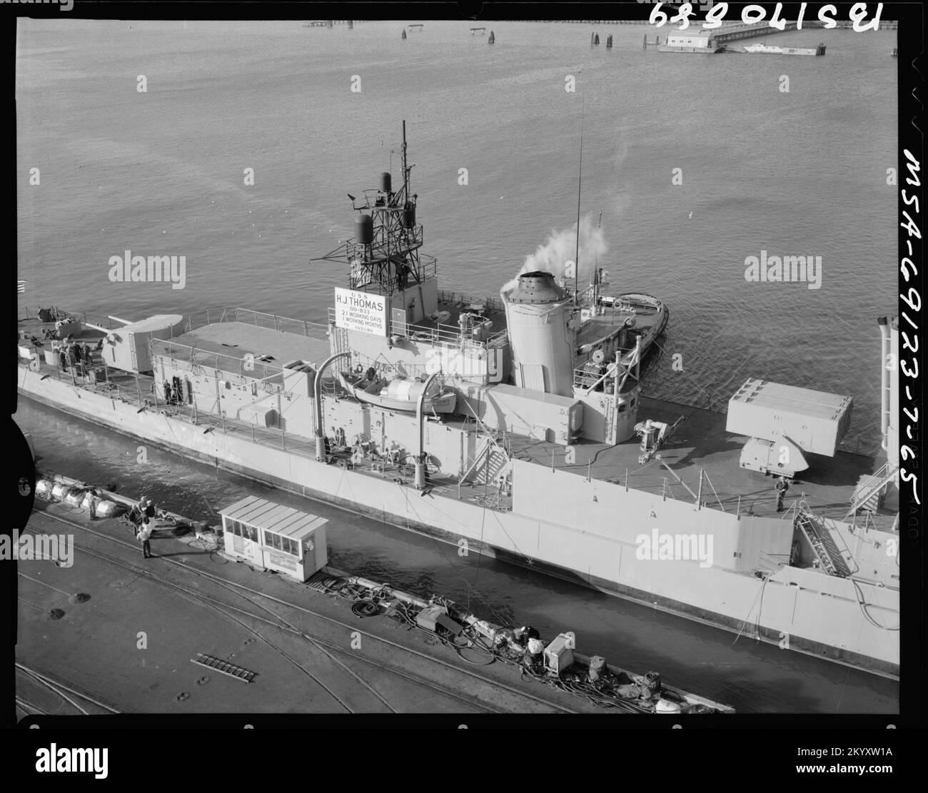 DD-833 Thomas , Ships, Naval Vessels, Boats, Naval History, Navy Stock ...