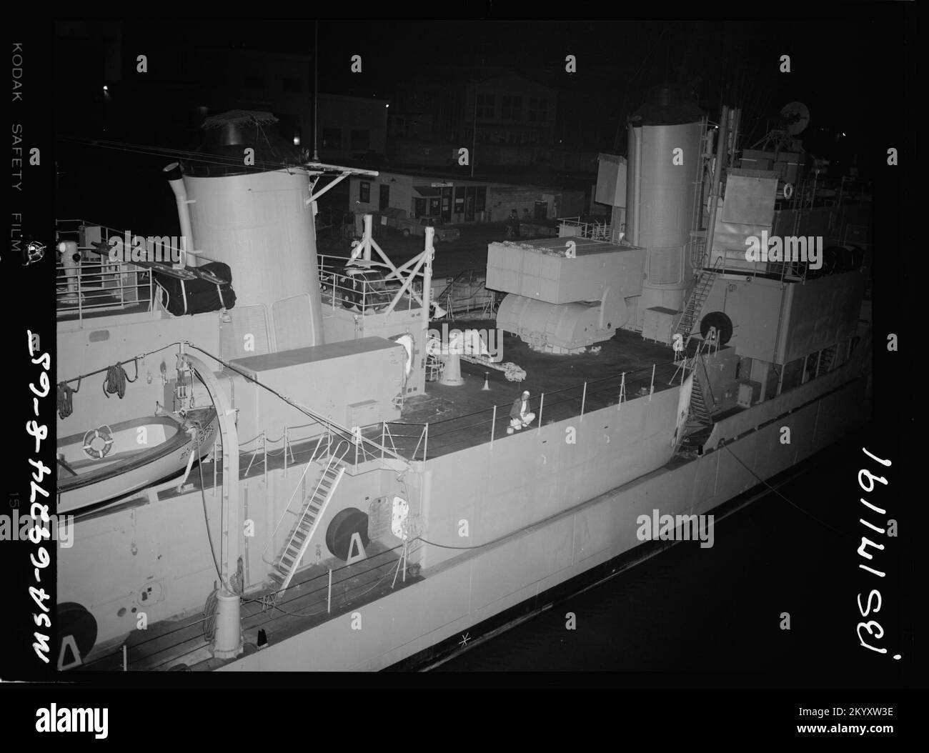 U s navy destroyer 1980s hi-res stock photography and images - Alamy