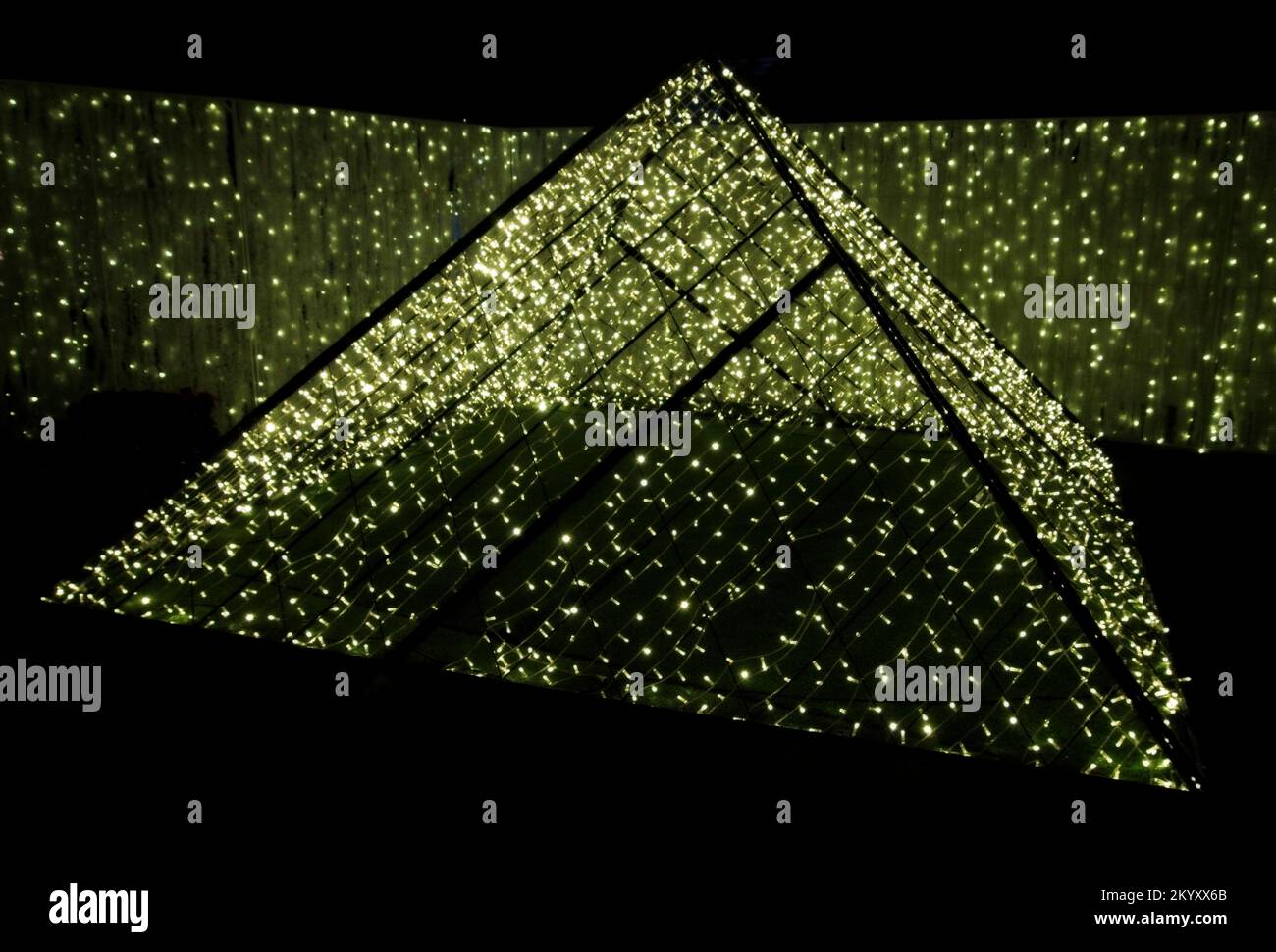 Christmas pyramid egypt hi-res stock photography and images - Alamy