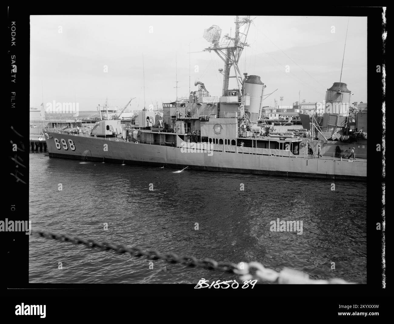 DD-698 Ault , Ships, Naval Vessels, Boats, Naval History, Navy Stock ...