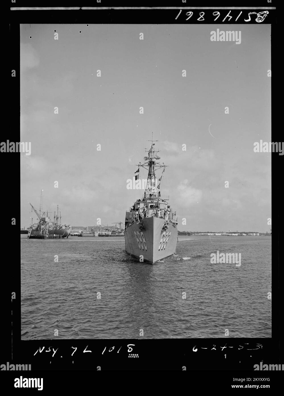 DD-698 Ault , Ships, Naval Vessels, Boats, Naval History, Navy Stock ...