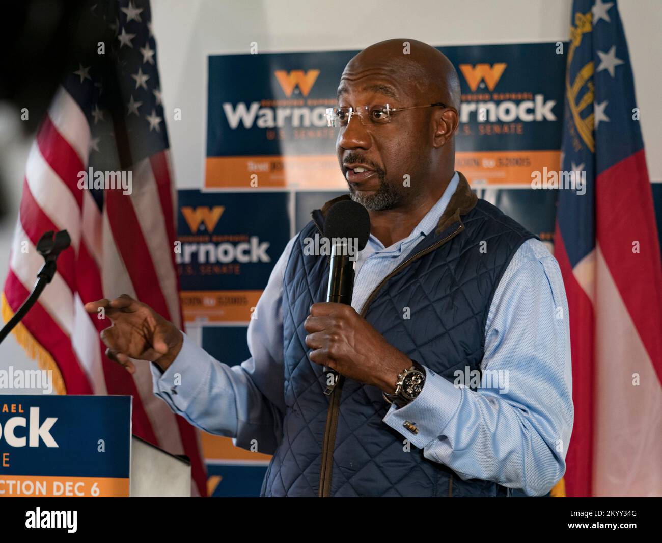 Savannah, Georgia, USA. 2nd Dec, 2022. Reverend Raphael Warnock spoke ...