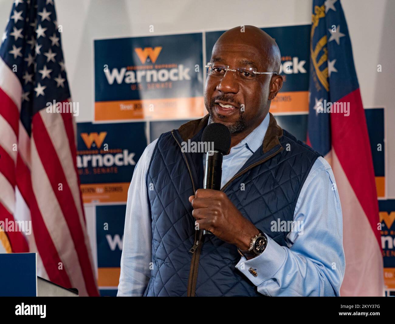 Savannah, Georgia, USA. 2nd Dec, 2022. Reverend Raphael Warnock spoke ...