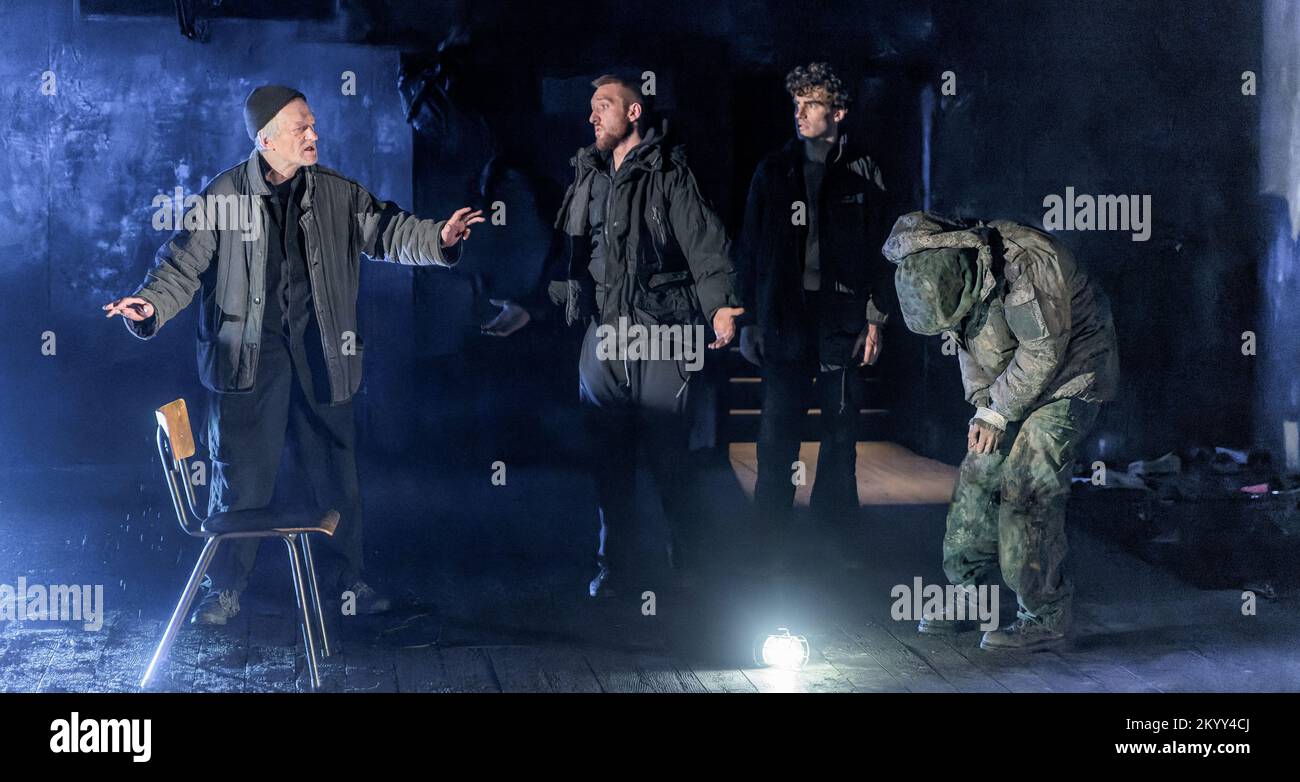 Hamburg, Germany. 02nd Dec, 2022. Actor Falk Rockstroh (l-r), Oleksandr ...