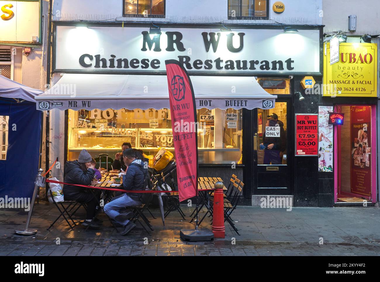 Mr wu chinese buffet hi-res stock photography and images - Alamy