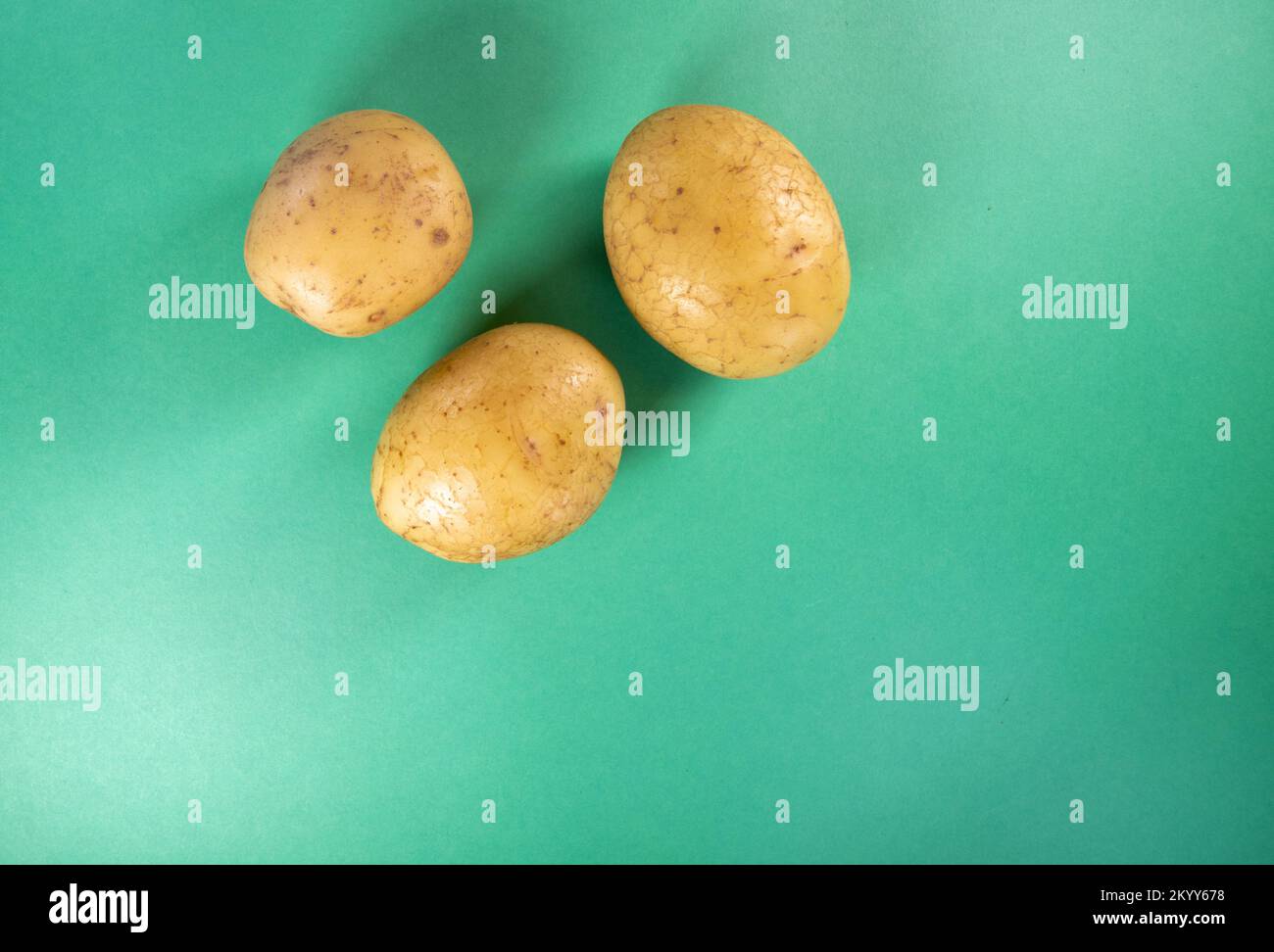 Small sweet potato plant hi-res stock photography and images - Alamy