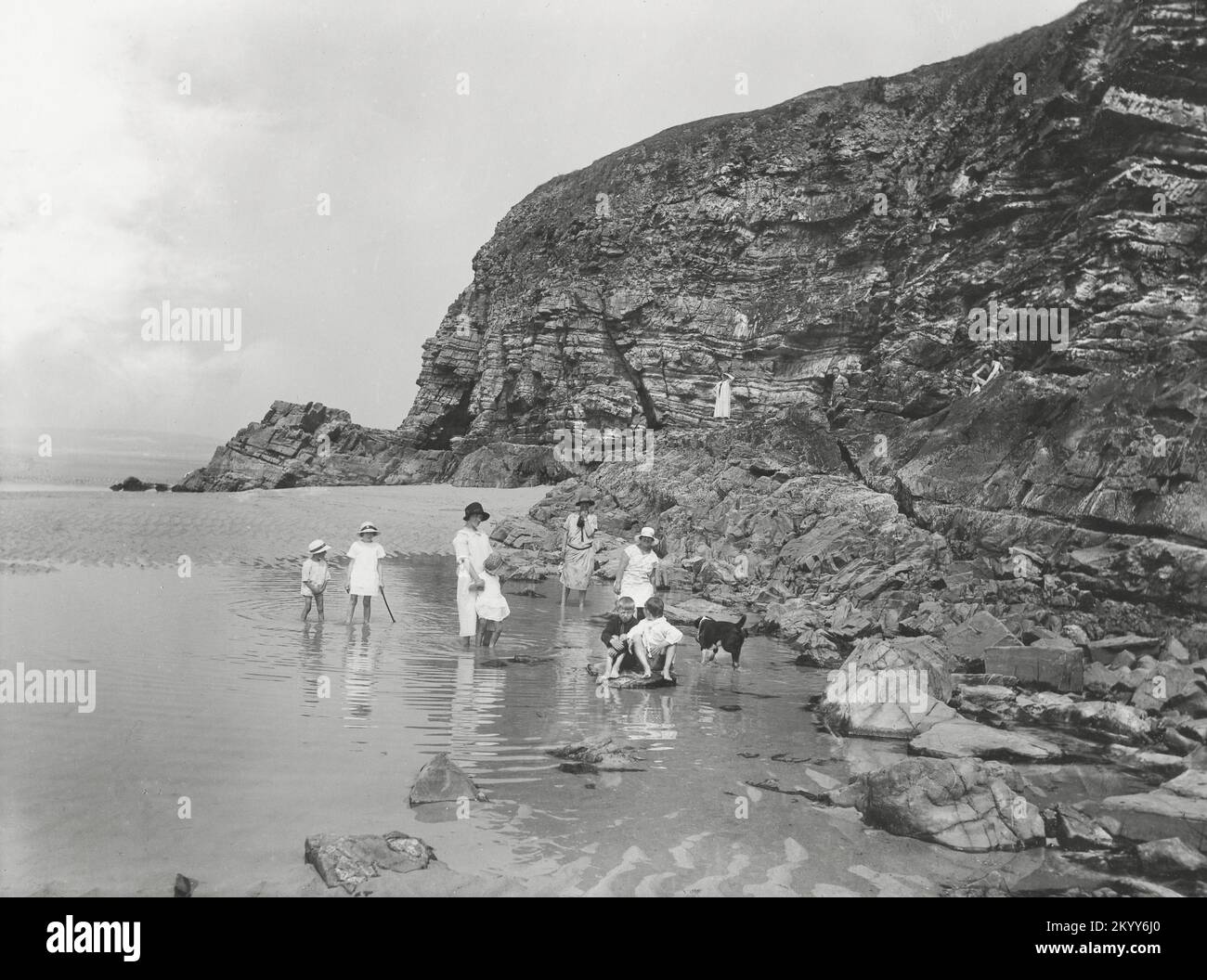 Vintage photograph - 1926 - Paddling on the beach, Hayle, Cornwall ...