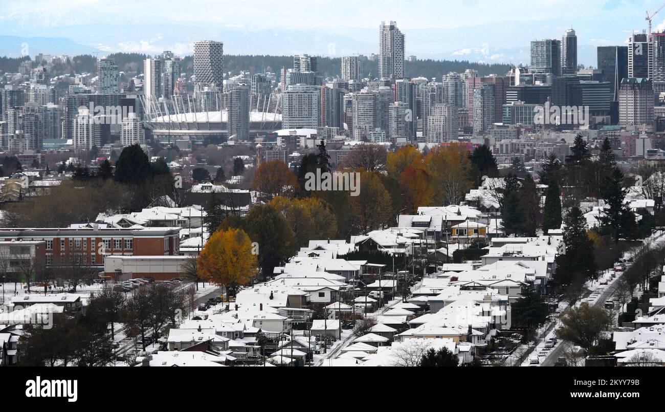Burnaby city skyline hi-res stock photography and images - Alamy