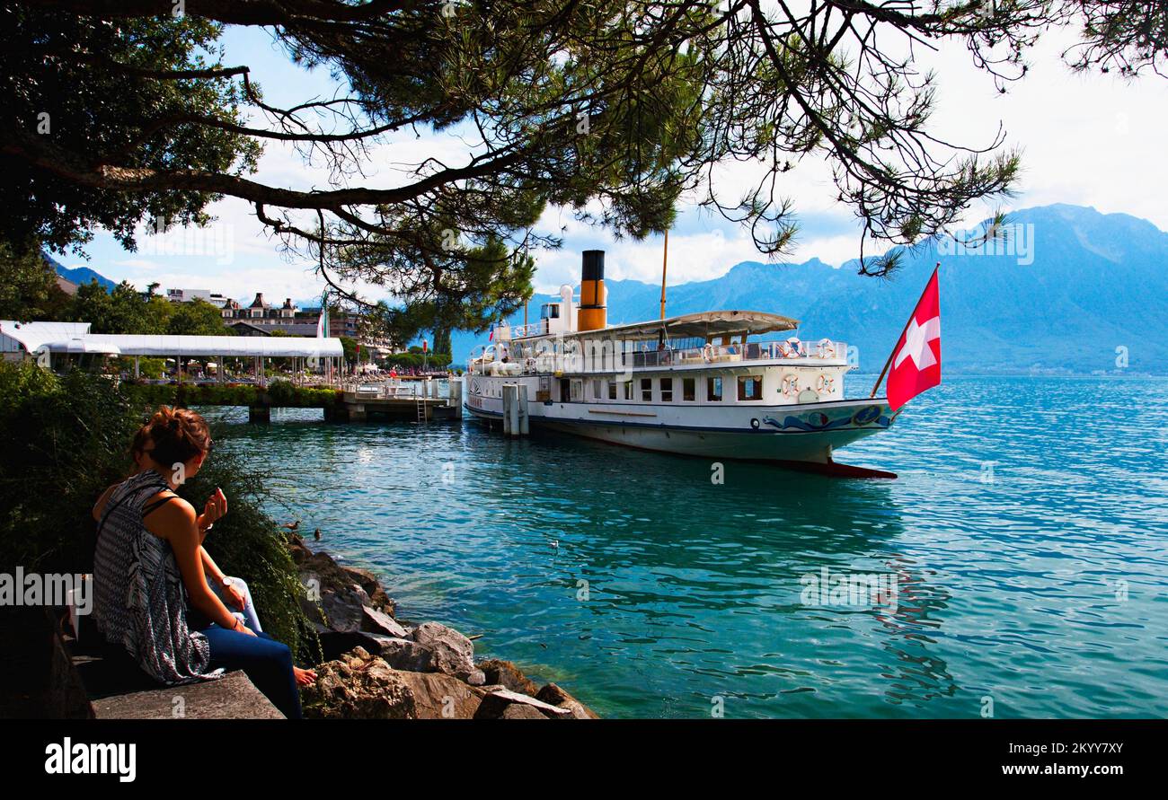 Cruise ship on Lake Geneva in Montreux, Switzerland Stock Photo - Alamy