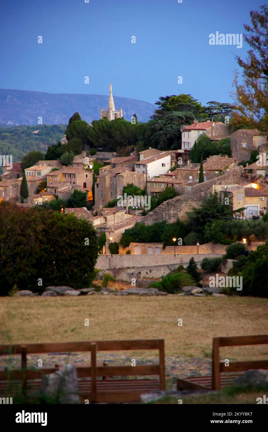 Village perché du Luberon Stock Photo - Alamy