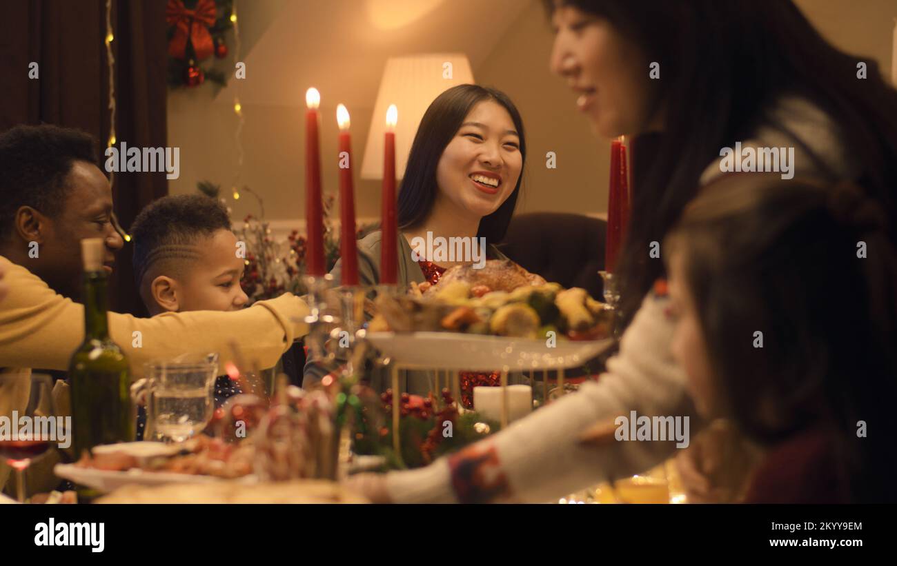 Family eating together middle class hi-res stock photography and images ...