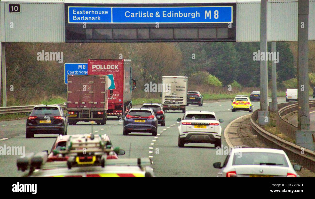 Glasgow to Edinburgh M8 motorway easterhouse barlarnack Stock Photo - Alamy
