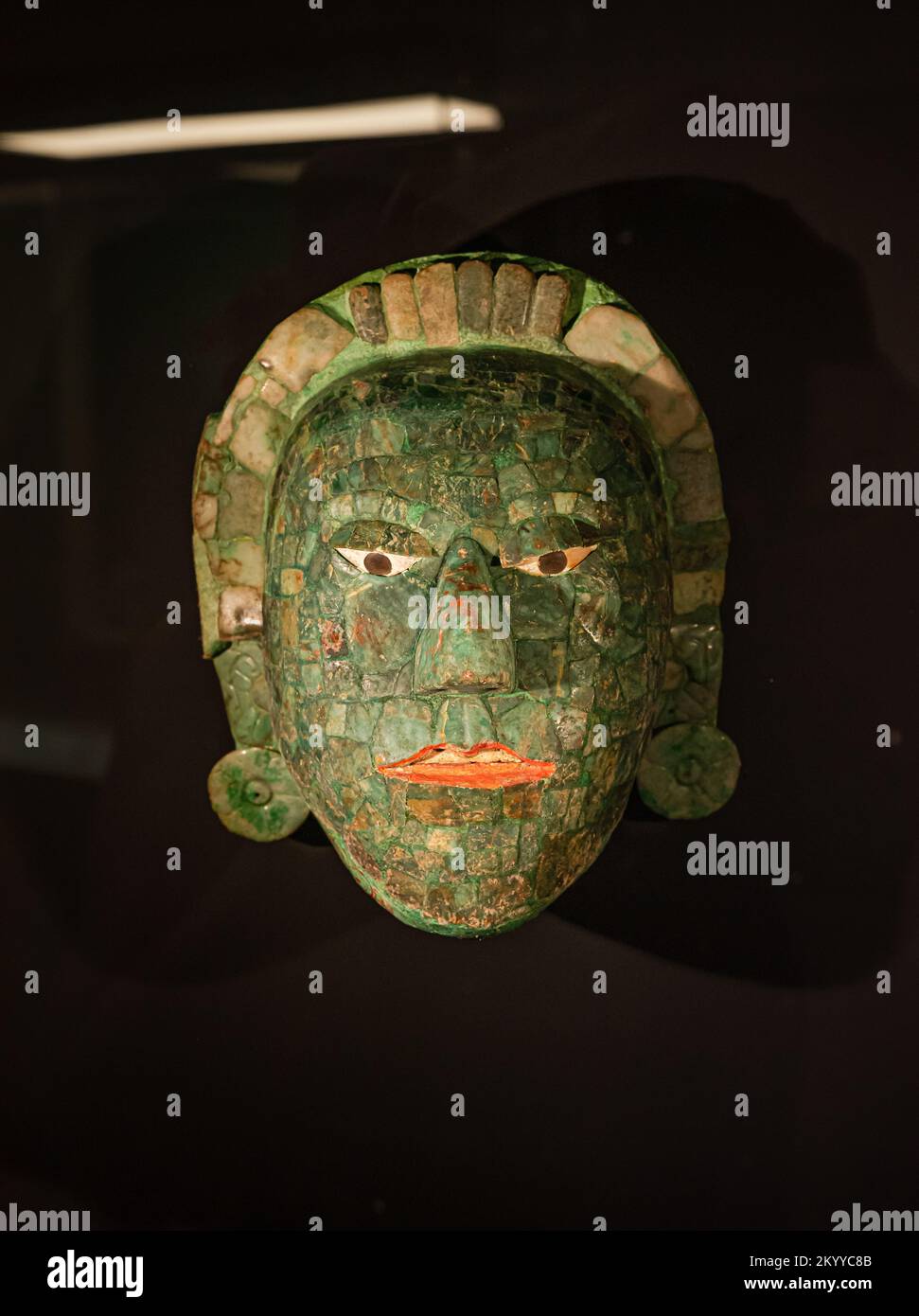 Mayan funeral mask hi-res stock photography and images - Alamy