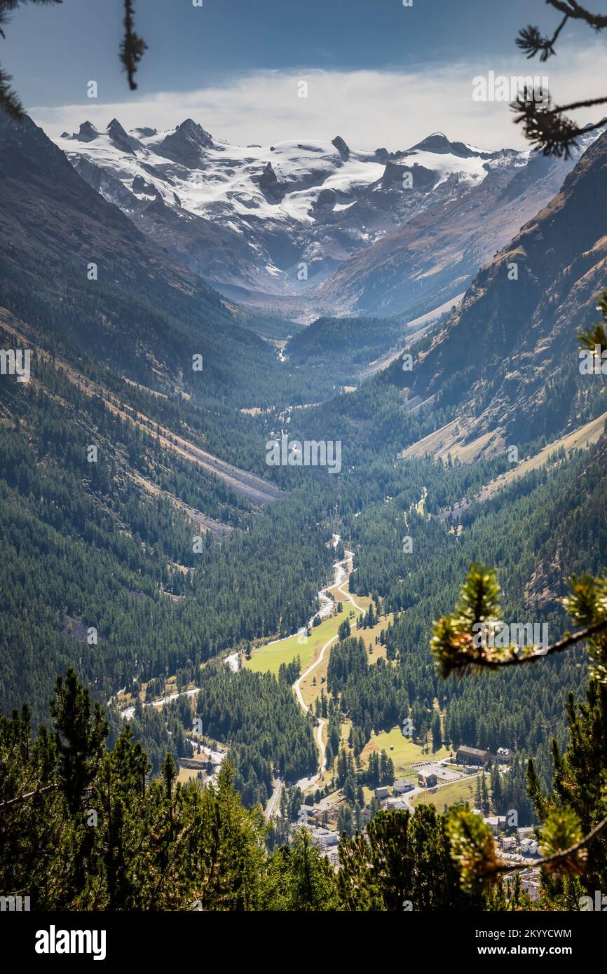 Dramatic landscape of swiss alps in upper Engadine, Graubunden ...