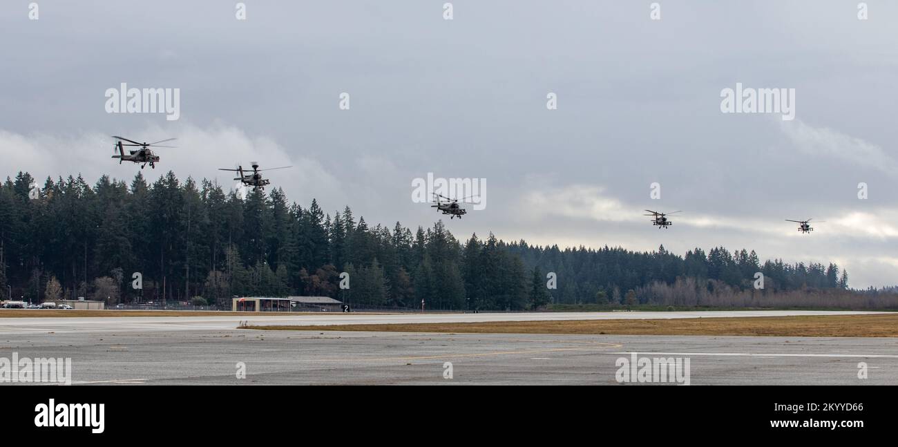 Troopers assigned to 4-6 Air Cavalry Squadron, 16th Combat Aviation ...