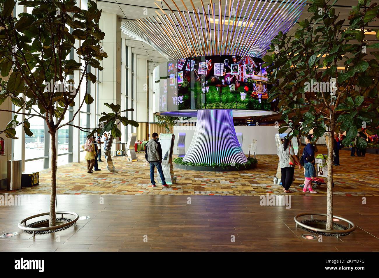 SINGAPORE - NOVEMBER 04, 2015: The Social Tree at Changi Airport. The ...
