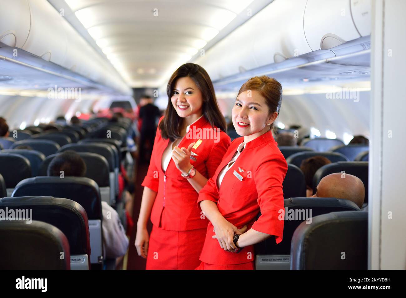Singapore airlines cabin attendant hi-res stock photography and images - Alamy