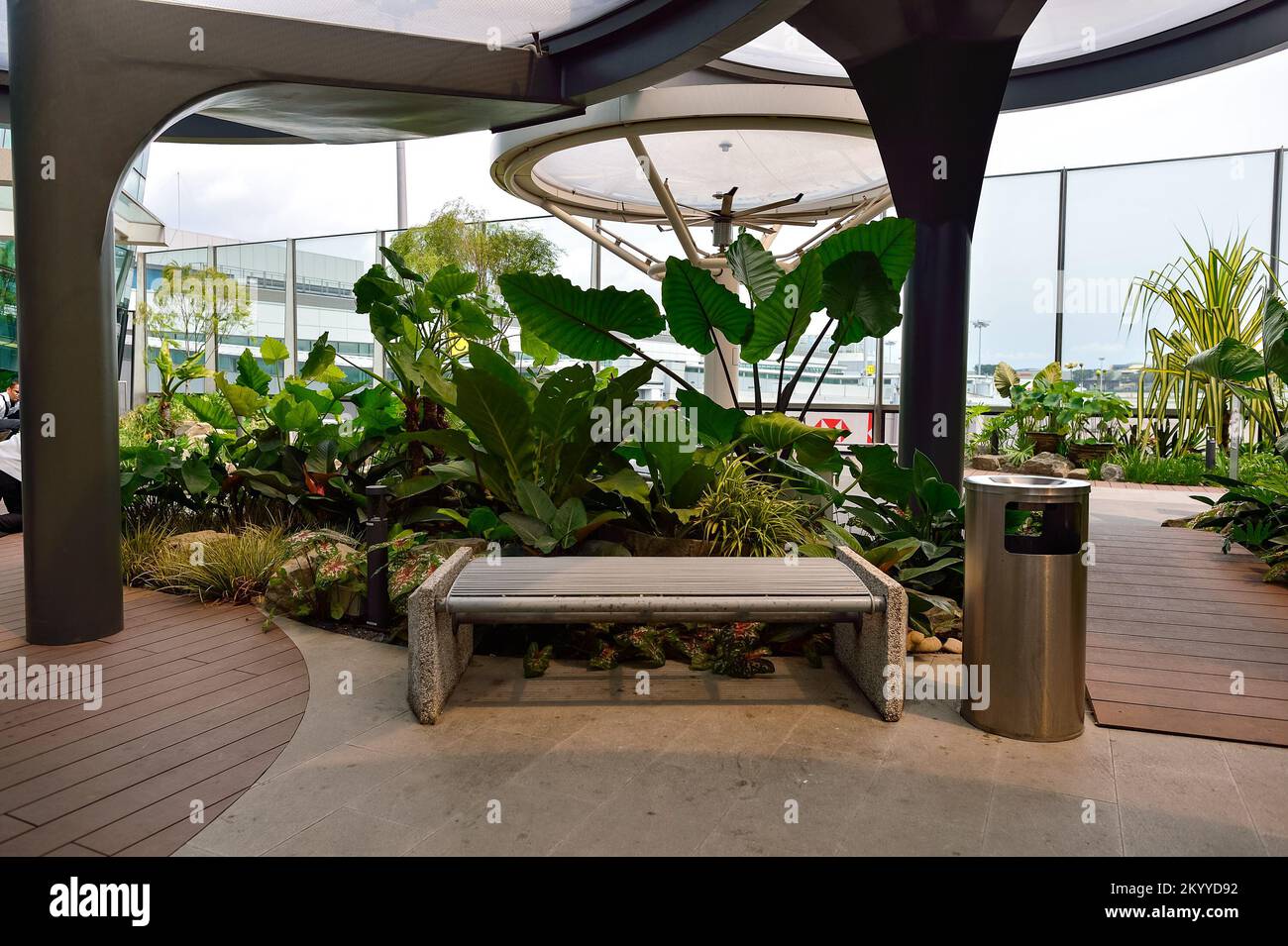 SINGAPORE - NOVEMBER 04, 2015: open air area of Changi Airport ...