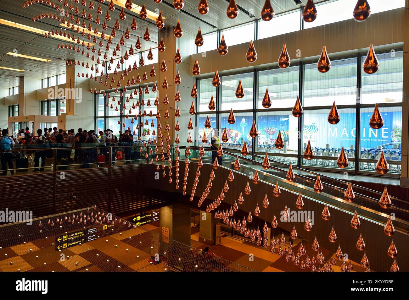 SINGAPORE - NOVEMBER 07, 2015: Kinetic Rain at Changi Airport ...