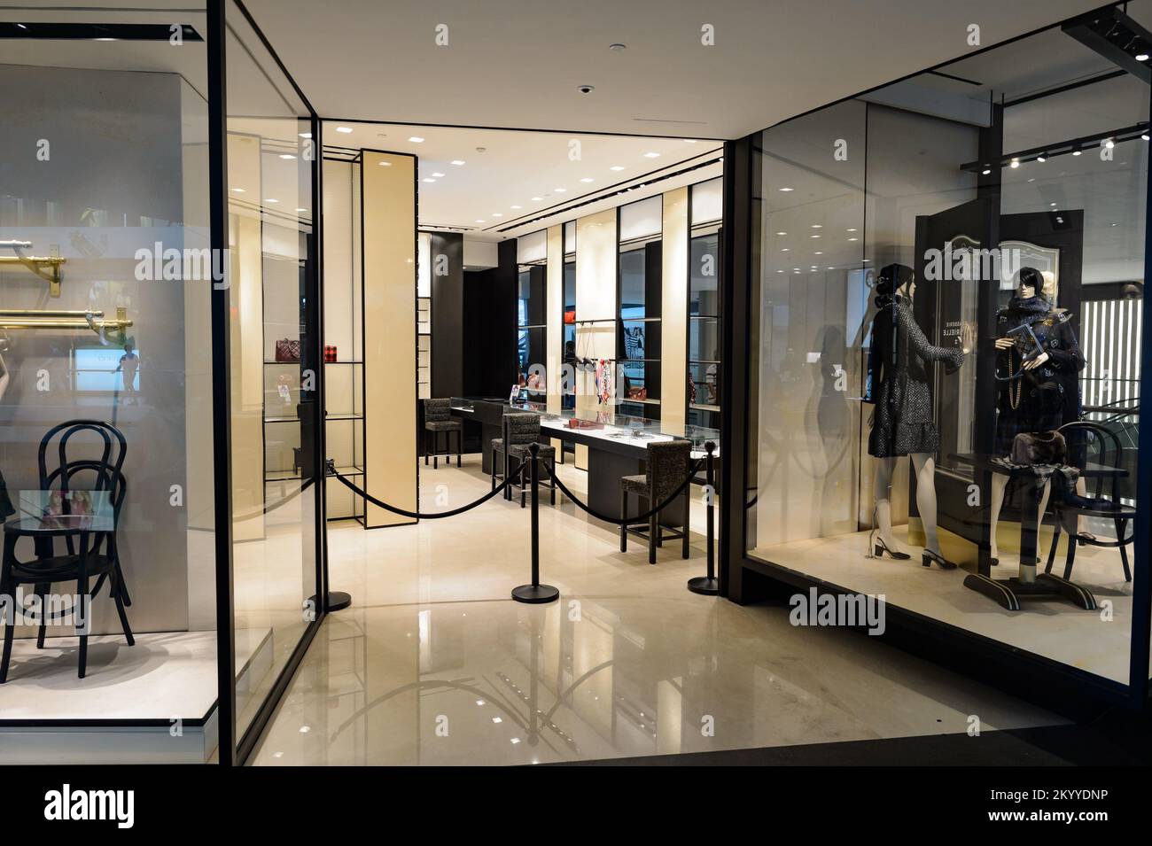 Haute couture interior hi-res stock photography and images - Alamy