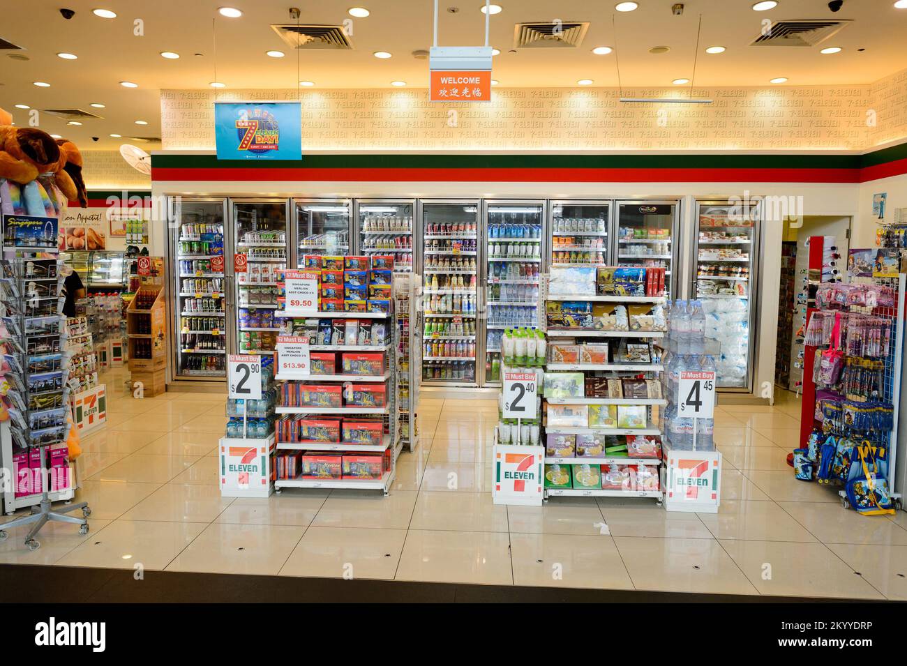 7 eleven interior hi-res stock photography and images - Alamy
