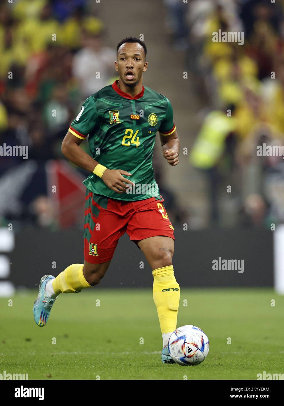 Qatar. 02nd Dec, 2022. LUSAIL CITY - Gleison Bremer of Brazil during ...