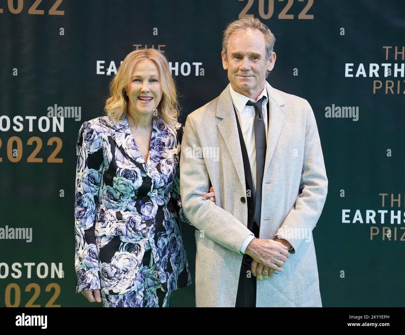 Actress Catherine O'Hara and her husband Bo Welch arrive for the second ...