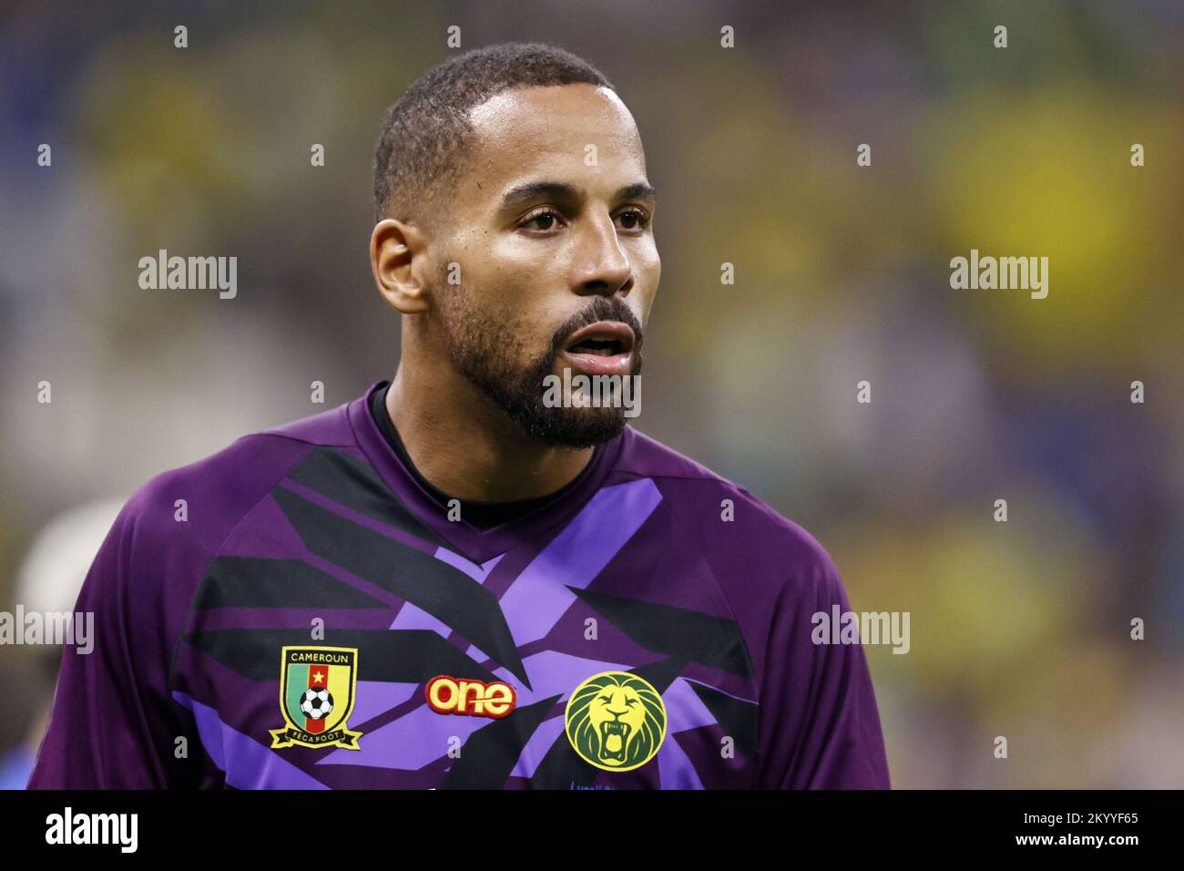 Qatar. 02nd Dec, 2022. LUSAIL CITY - Cameroon goalkeeper Devis Epassy ...