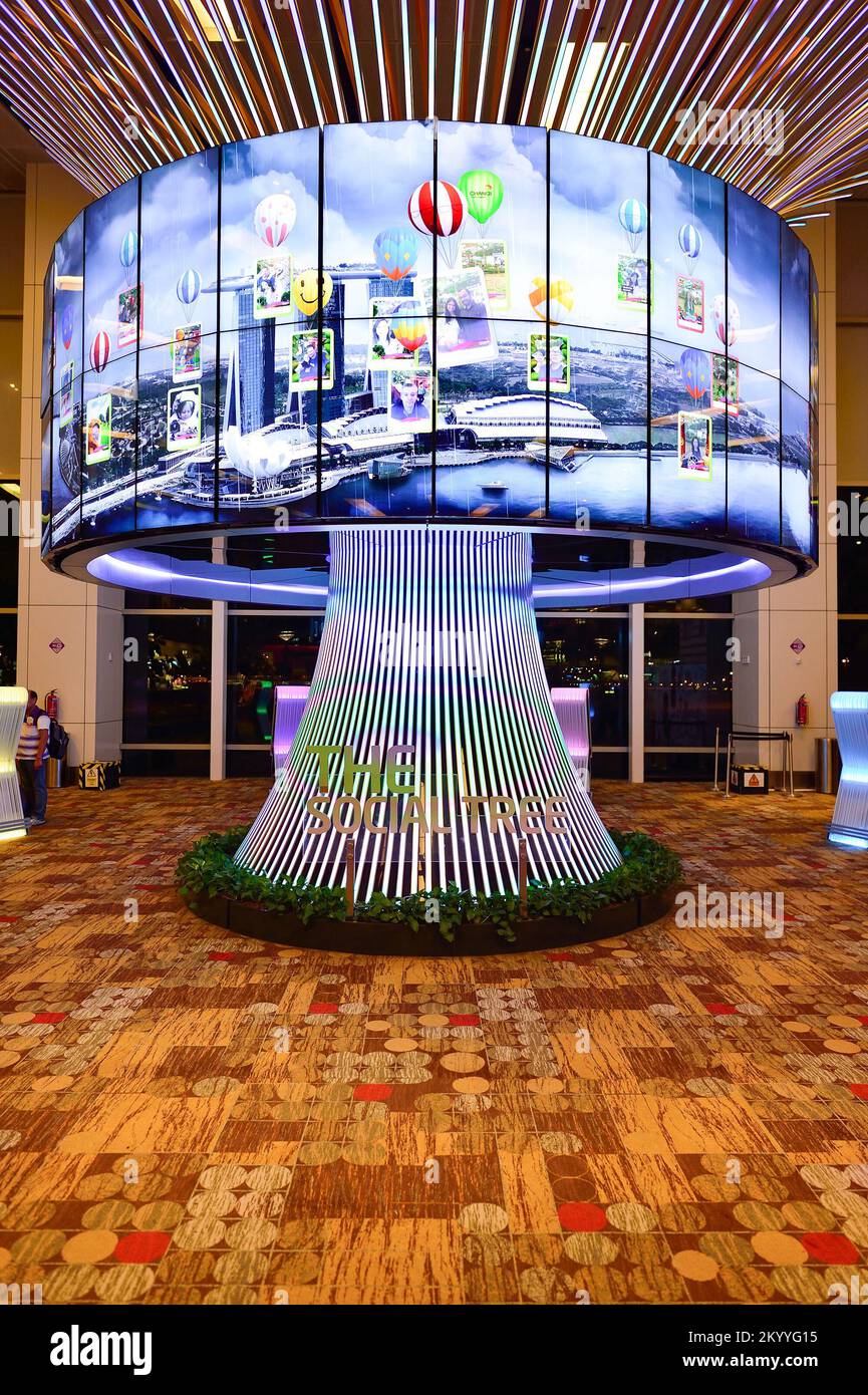 SINGAPORE - NOVEMBER 09, 2015: The Social Tree at Changi Airport. The ...