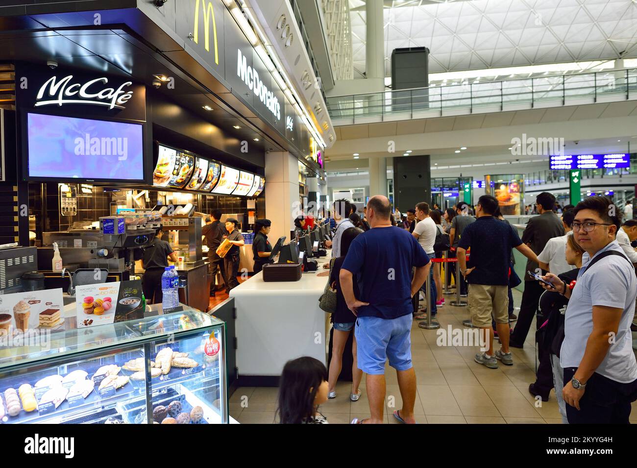 French bar hong kong hi-res stock photography and images - Alamy