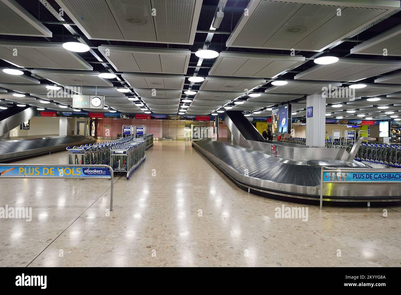 GENEVA, SWITZERLAND - NOVEMBER 18, 2015: Baggage claim area in Geneva ...
