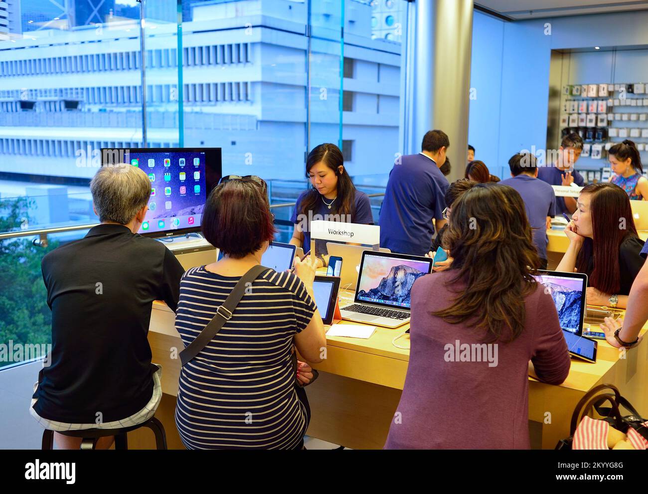 Apple inc colour hi-res stock photography and images - Alamy