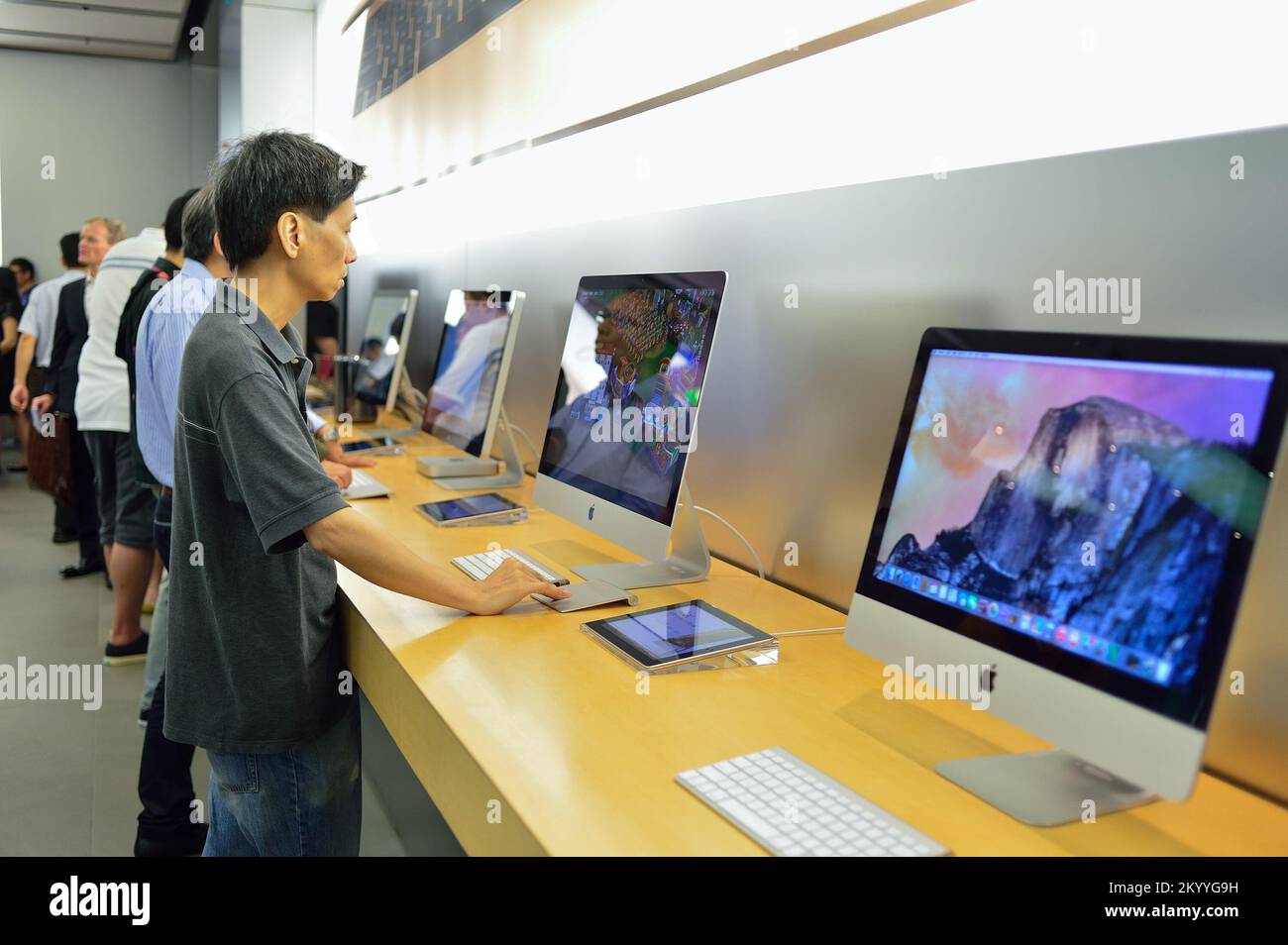 Apple inc colour hi-res stock photography and images - Alamy