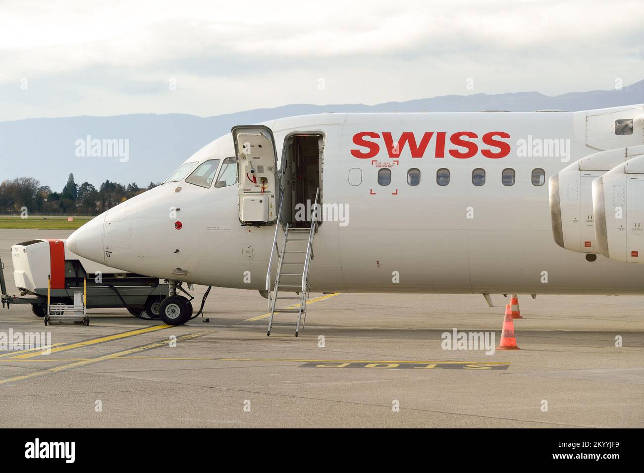 GENEVA, SWITZERLAND - NOVEMBER 19, 2015: modern jet flight at Geneva ...