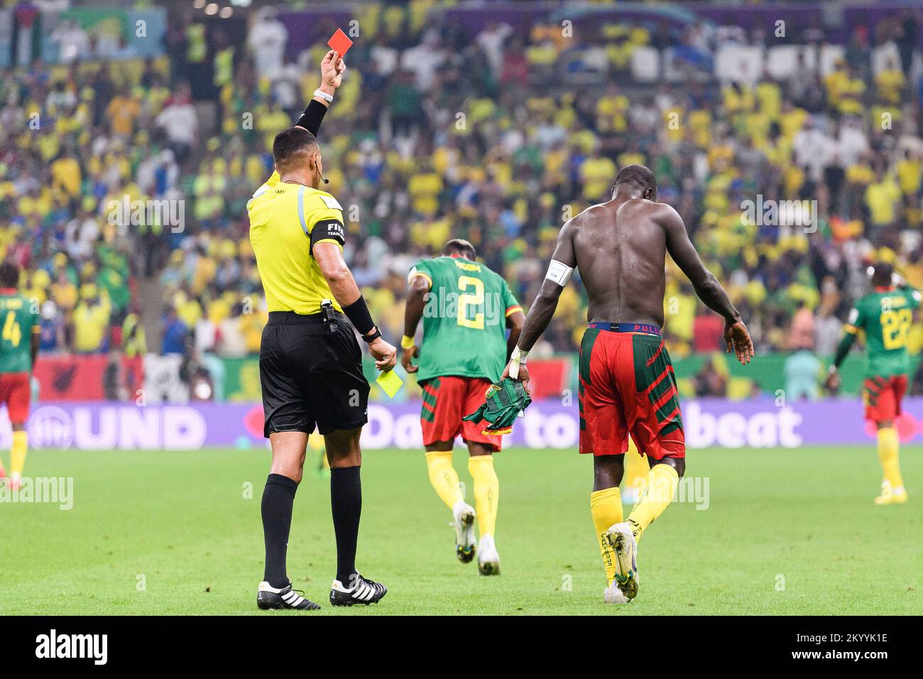 Vincent aboubakar red card hi-res stock photography and images - Alamy