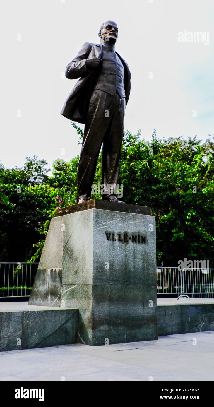Statue of Lenin in Hanoi, Vietnam Stock Photo - Alamy