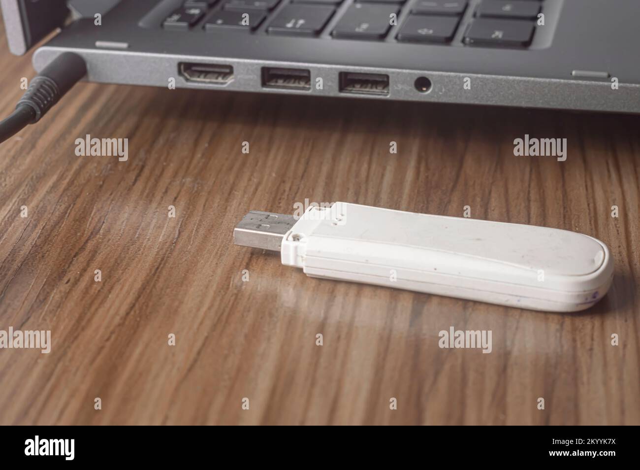 Old router internet hi-res stock photography and images - Alamy