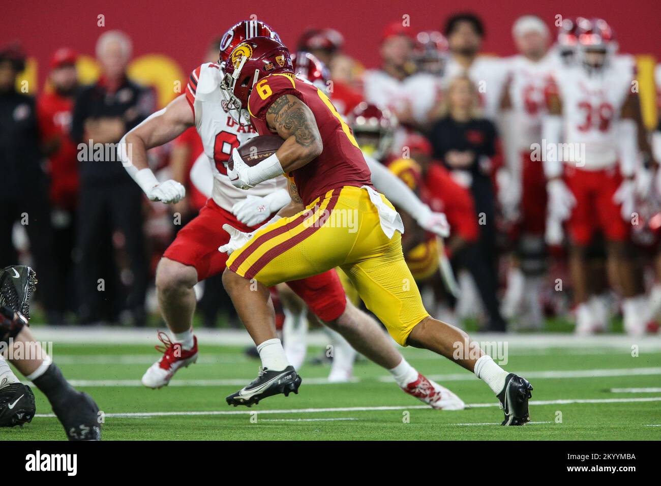 Las Vegas, NV, USA. 2nd Dec, 2022. USC Trojans running back Austin ...