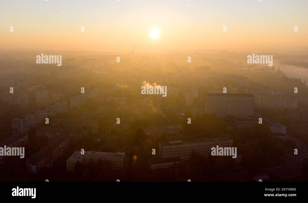 Mist rising city hi-res stock photography and images - Alamy