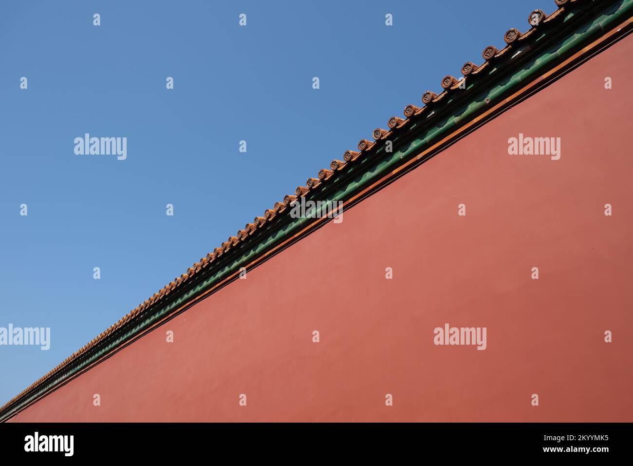traditional Chinese red palace wall Stock Photo - Alamy
