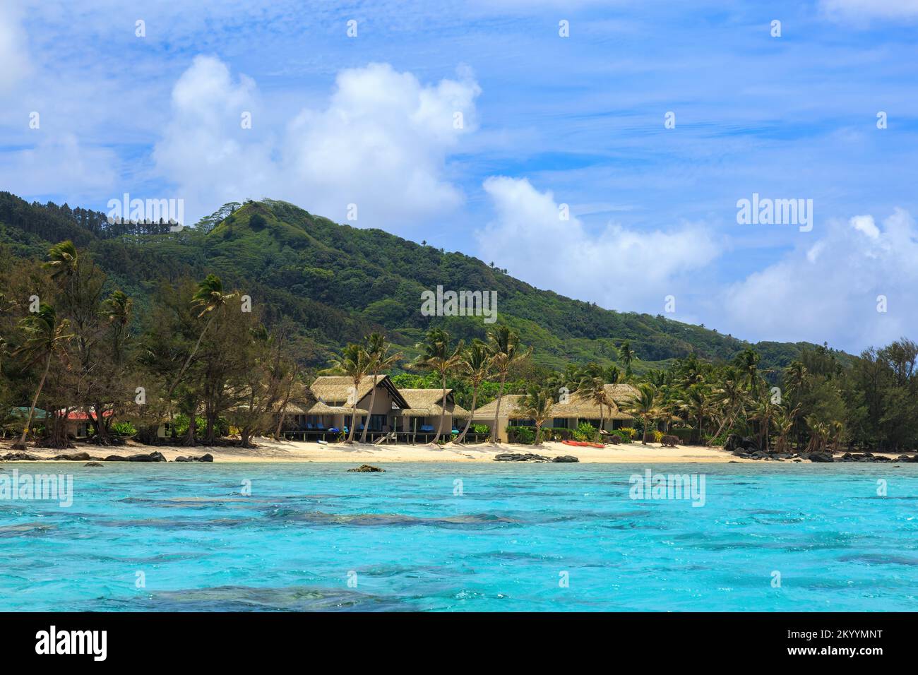 Muri Beach, a popular holiday destination on the island of Rarotonga ...