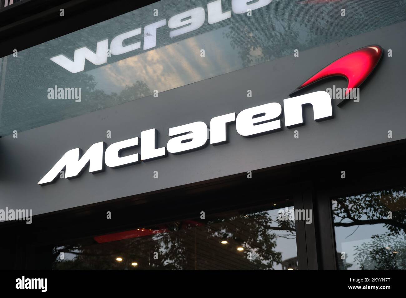 Mclaren logo hi-res stock photography and images - Alamy