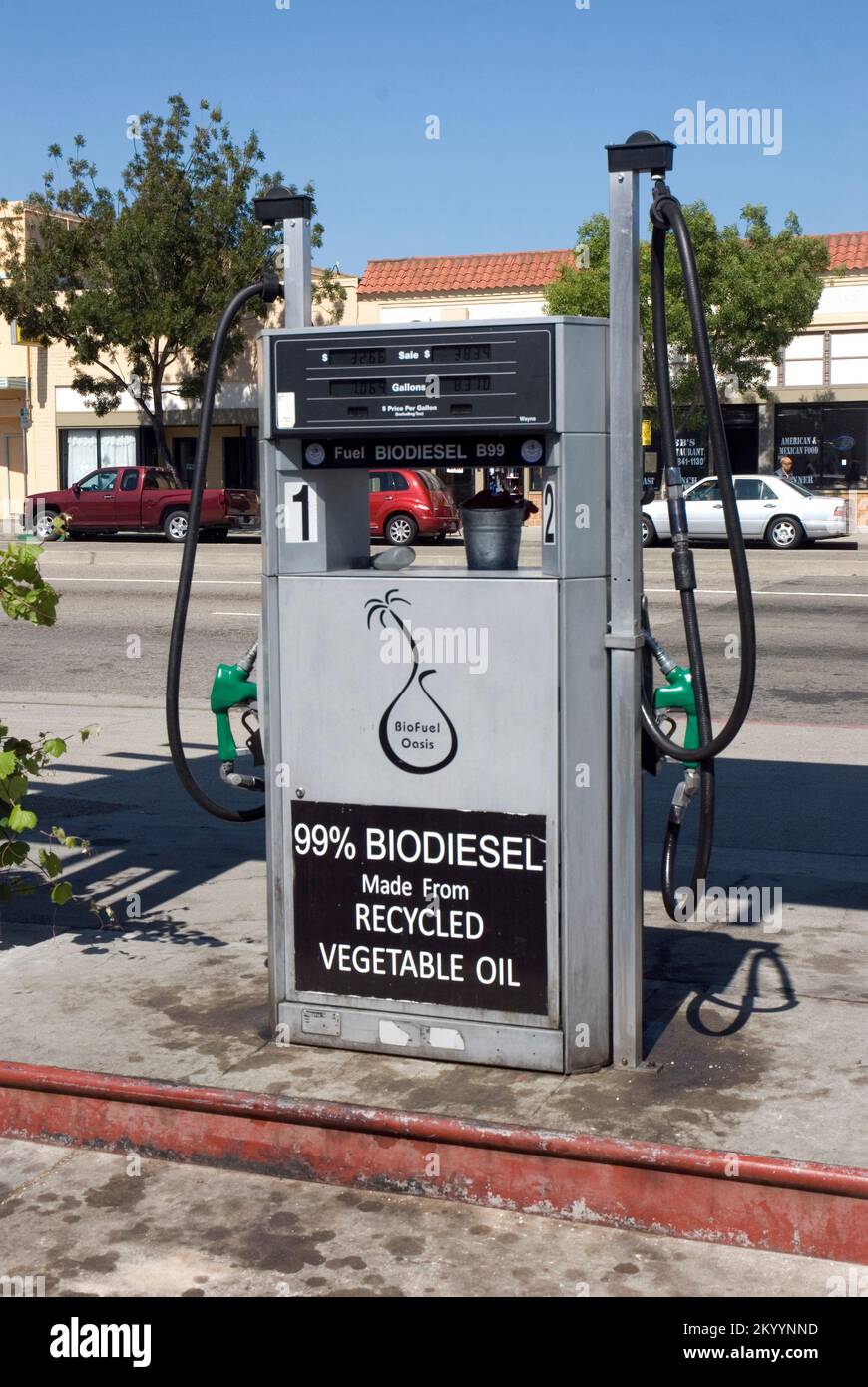 Biodisel dispenser at Biofuel Oasis, biodiesel station in Berkeley, CA ...