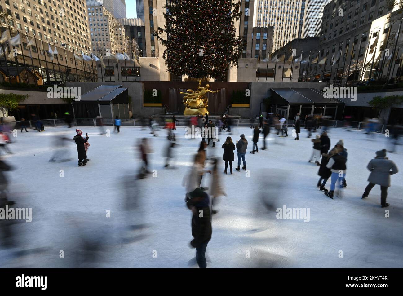 New York, USA. 02nd Dec, 2022. Using a slow shutter speed to create a ...