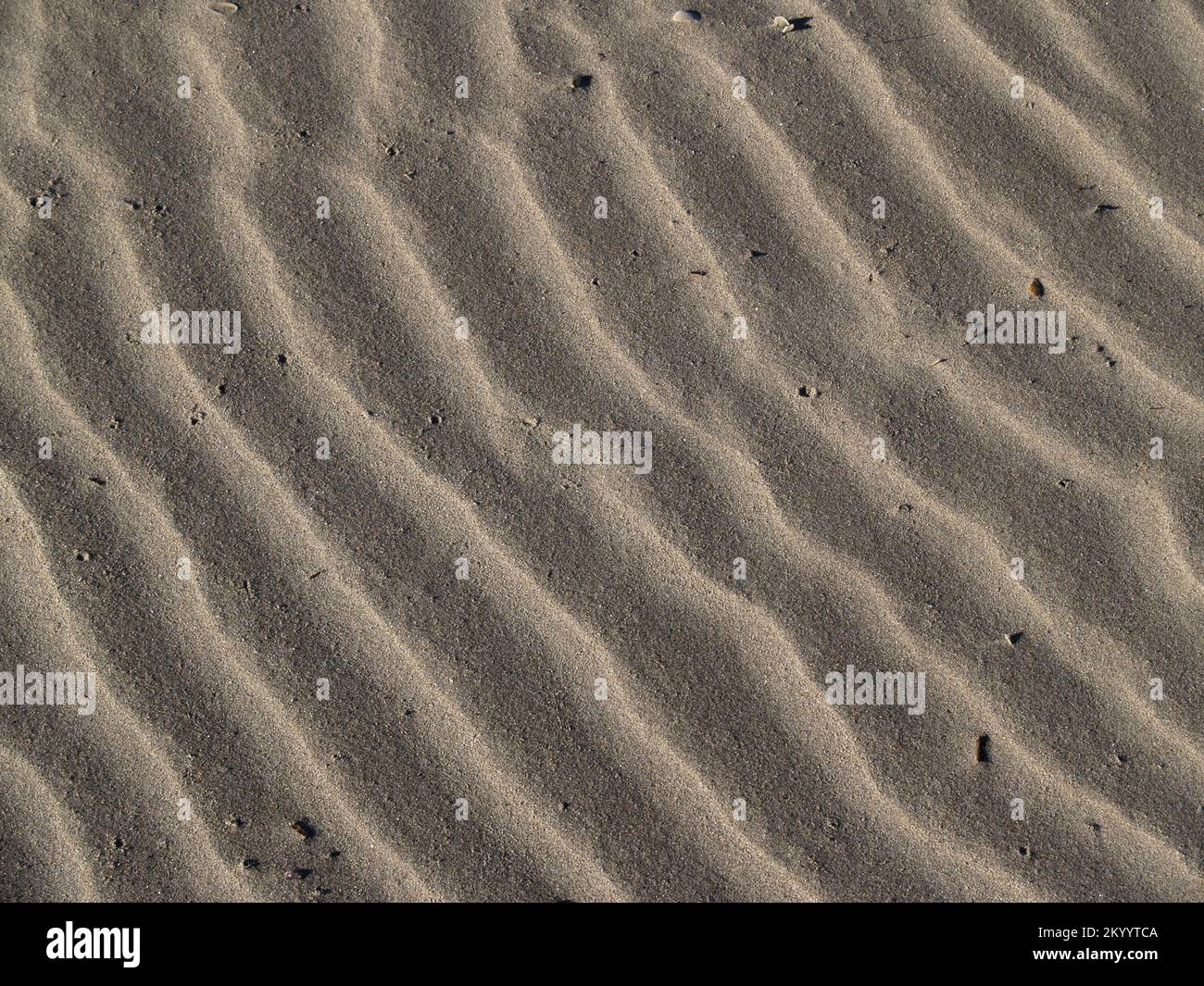 Wavy ripples hi-res stock photography and images - Alamy