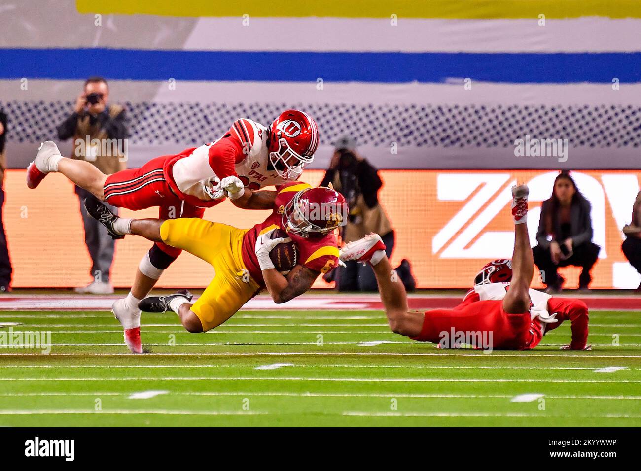 Las Vegas, NV, USA. 2nd Dec, 2022. USC Trojans running back Austin ...