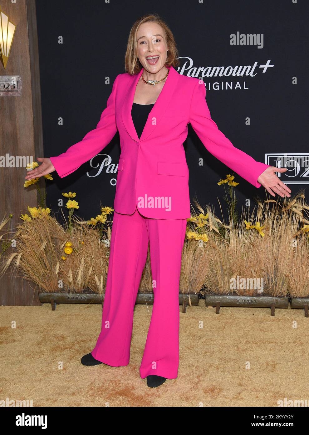 Los Angeles, USA . 02nd Dec, 2022. Jennifer Ehle arriving to the ...