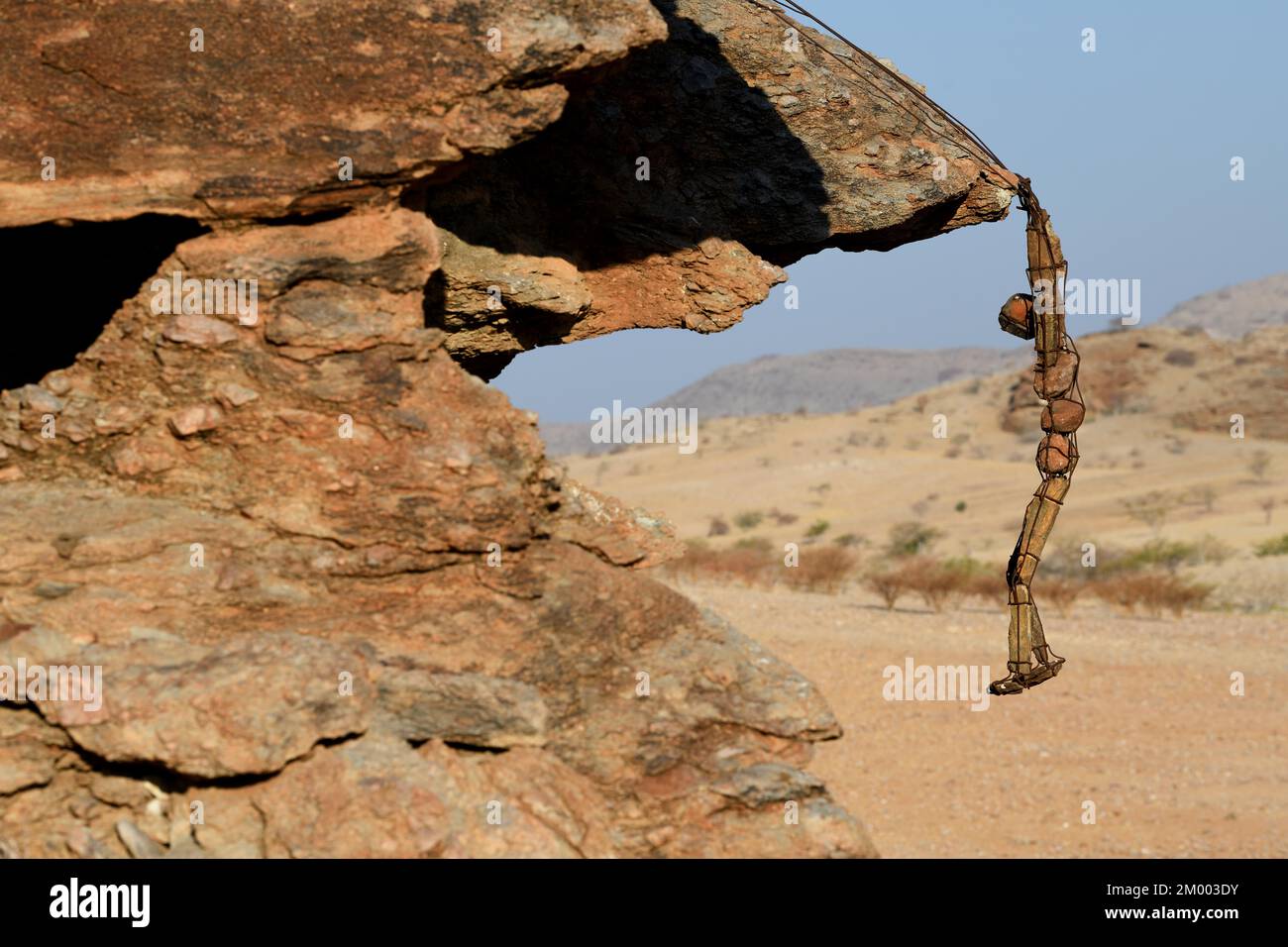 Lone men hi-res stock photography and images - Alamy